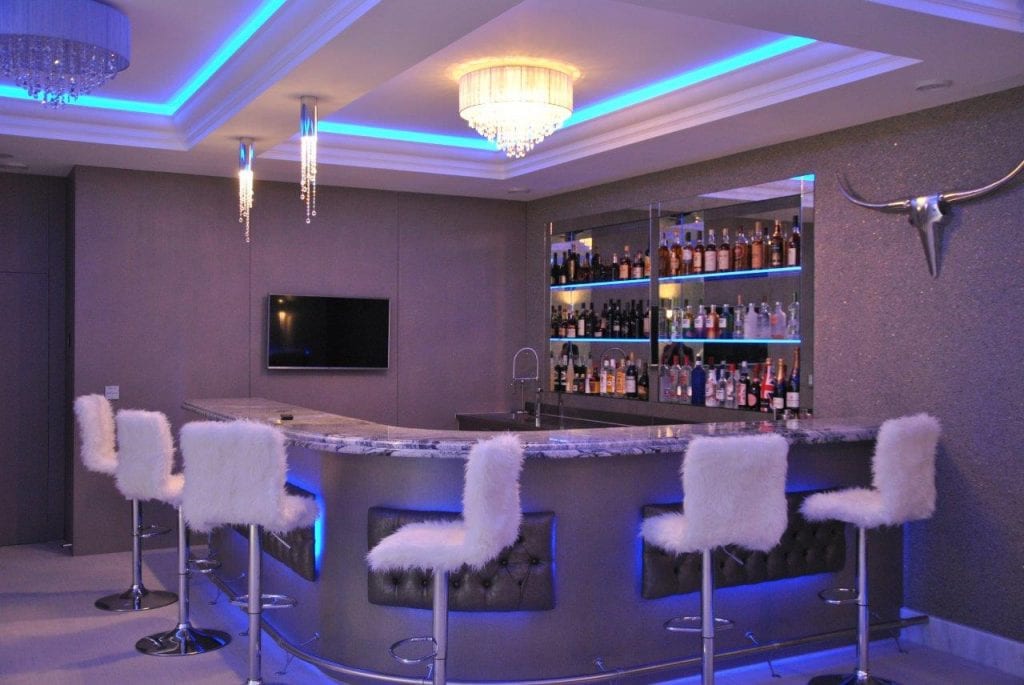 Join The Jet Set With Optoma