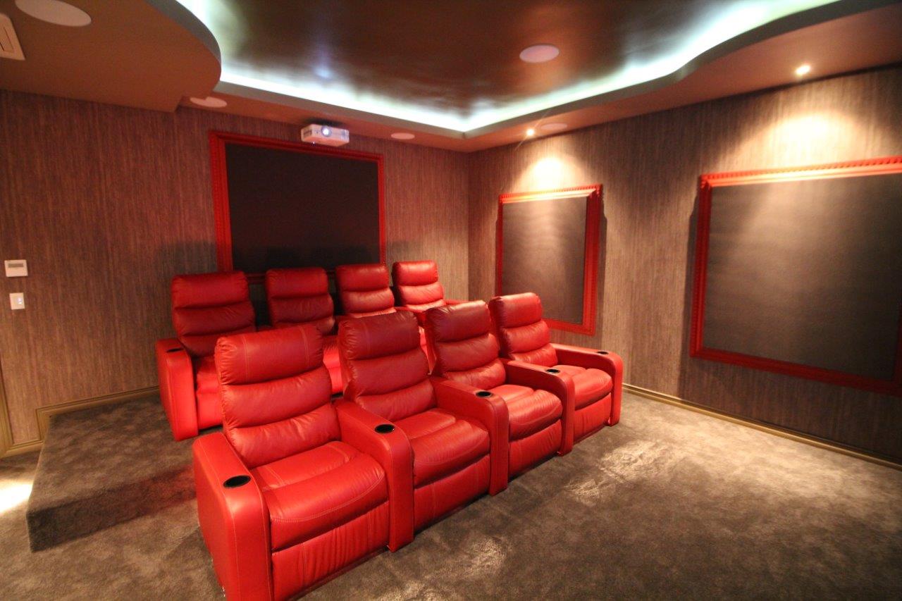 Safari Cinema - Essential Install