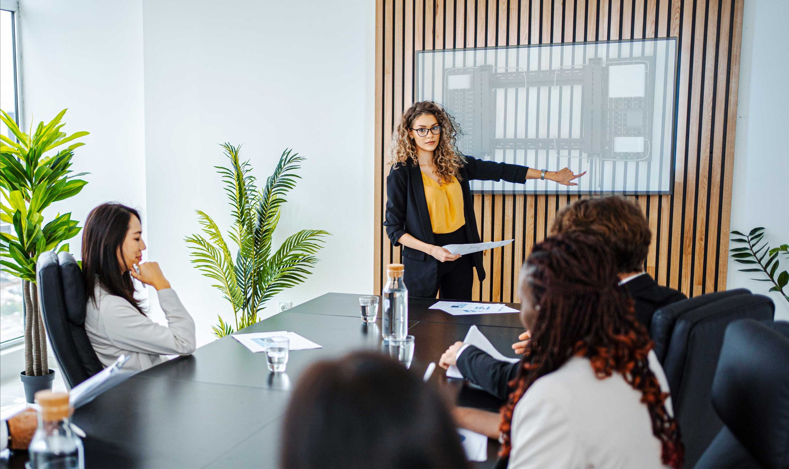 Peerless-AV introduces STS650 SmartMount universal scissor wall mount ...