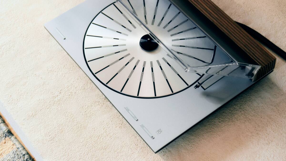 Bang & Olufsen reintroduces Beogram 3000 turntable in limited edition ...
